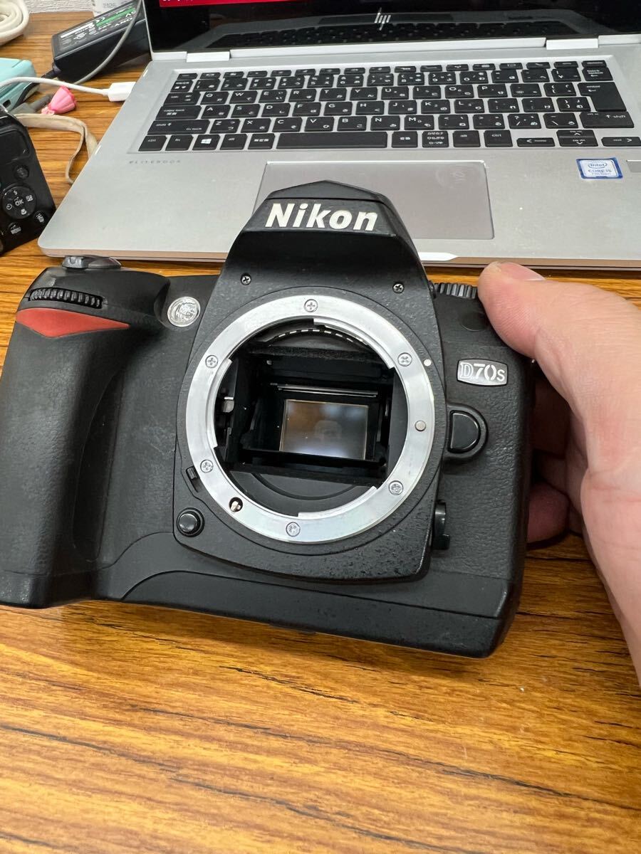 Yahoo!オークション - ニコン Nikon D70s ボディ 動作品 本体のみ