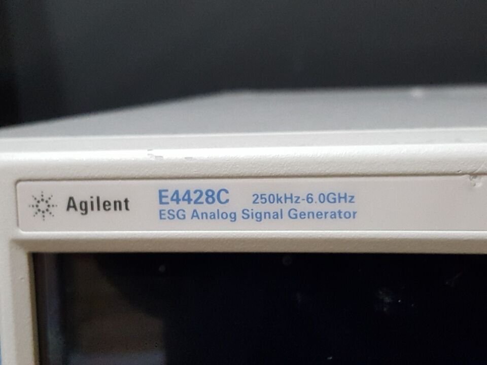 Yahoo!オークション - [NBC]「現状販売」Agilent E4428C 標準信号発生...
