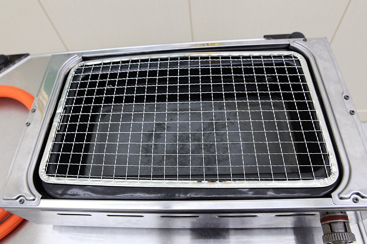 Yahoo!オークション - 送料無料 22年製 山岡金属 LPプロパンガス 卓上 ...