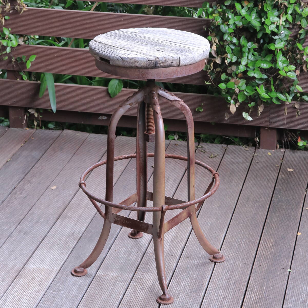 Yahoo!オークション - あ//Q0089 レトロ アイアン丸チェア カウンター...