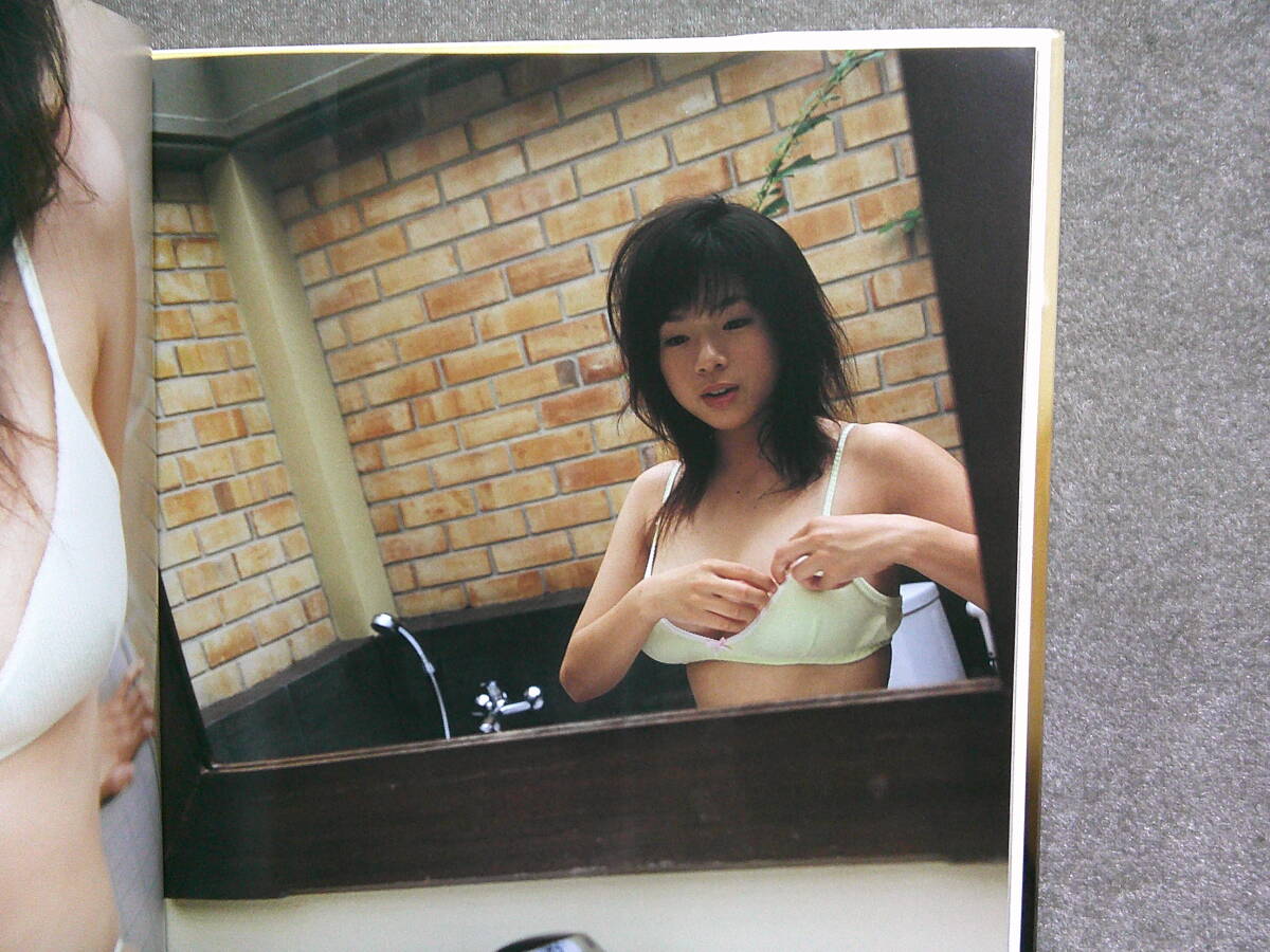 Yahoo!オークション - 草場恵『すごいネ 』1st.写真集 17歳 B93 イエ...