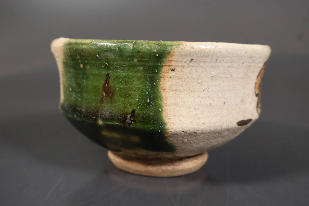 Yahoo!オークション - 【和】(A2745) 時代古作 時代古織部 椎茸図茶碗 ...