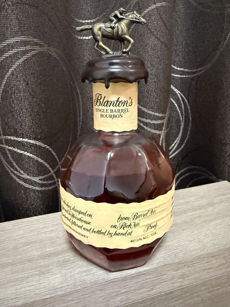 ブラントン シングルバレル バーボン 375ml(バーボン)｜売買されたオークション情報、yahooの商品情報をアーカイブ公開 - オークファン（aucfan.com）