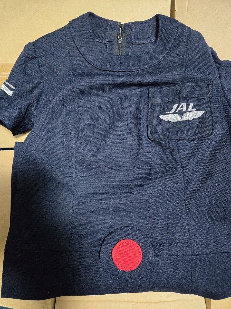 JAL 5代目 キャビンアテンダント スチュワーデス 制服2種類&スカーフ3種類(日本航空(JAL))｜売買されたオークション情報、yahooの商品情報をアーカイブ公開 - オークファン ...