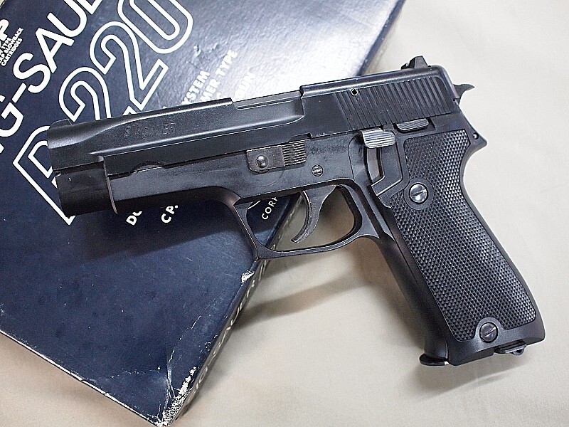 Yahoo!オークション - MGC SIG-SAUER P220 モデルガン ABS CPカート世...