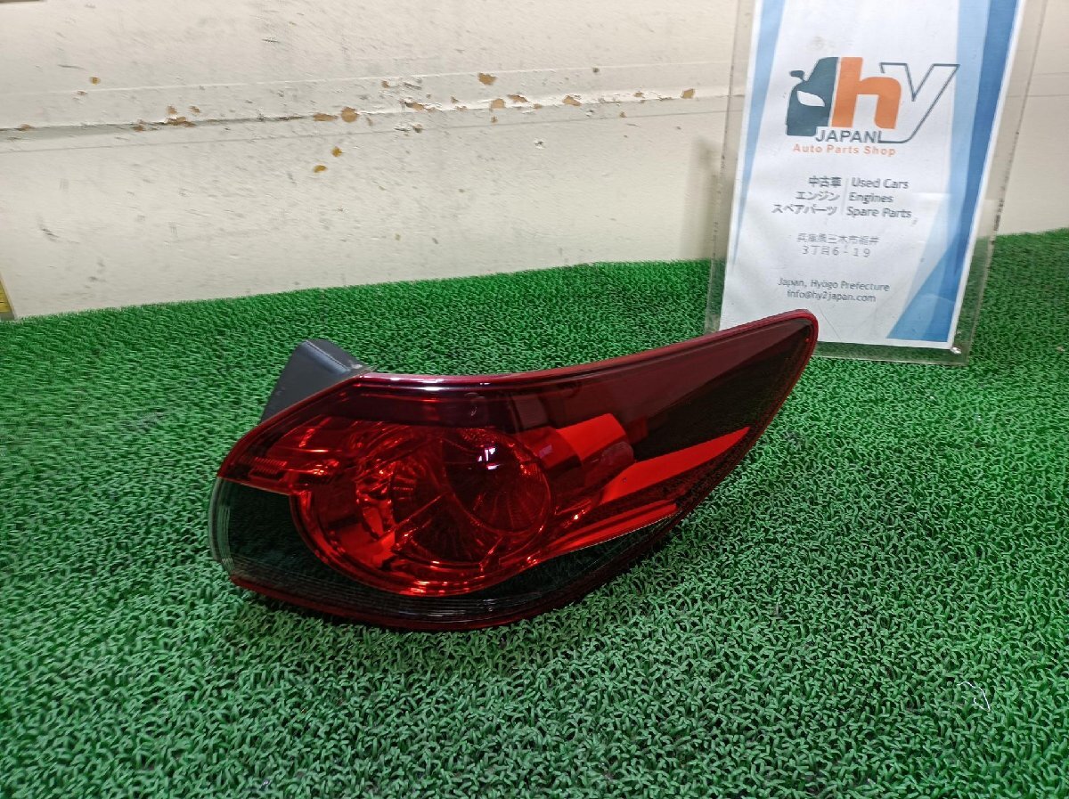 Yahoo!オークション - マツダ テールライト 右 アテンザ LDA-GJ2FW GJ2...