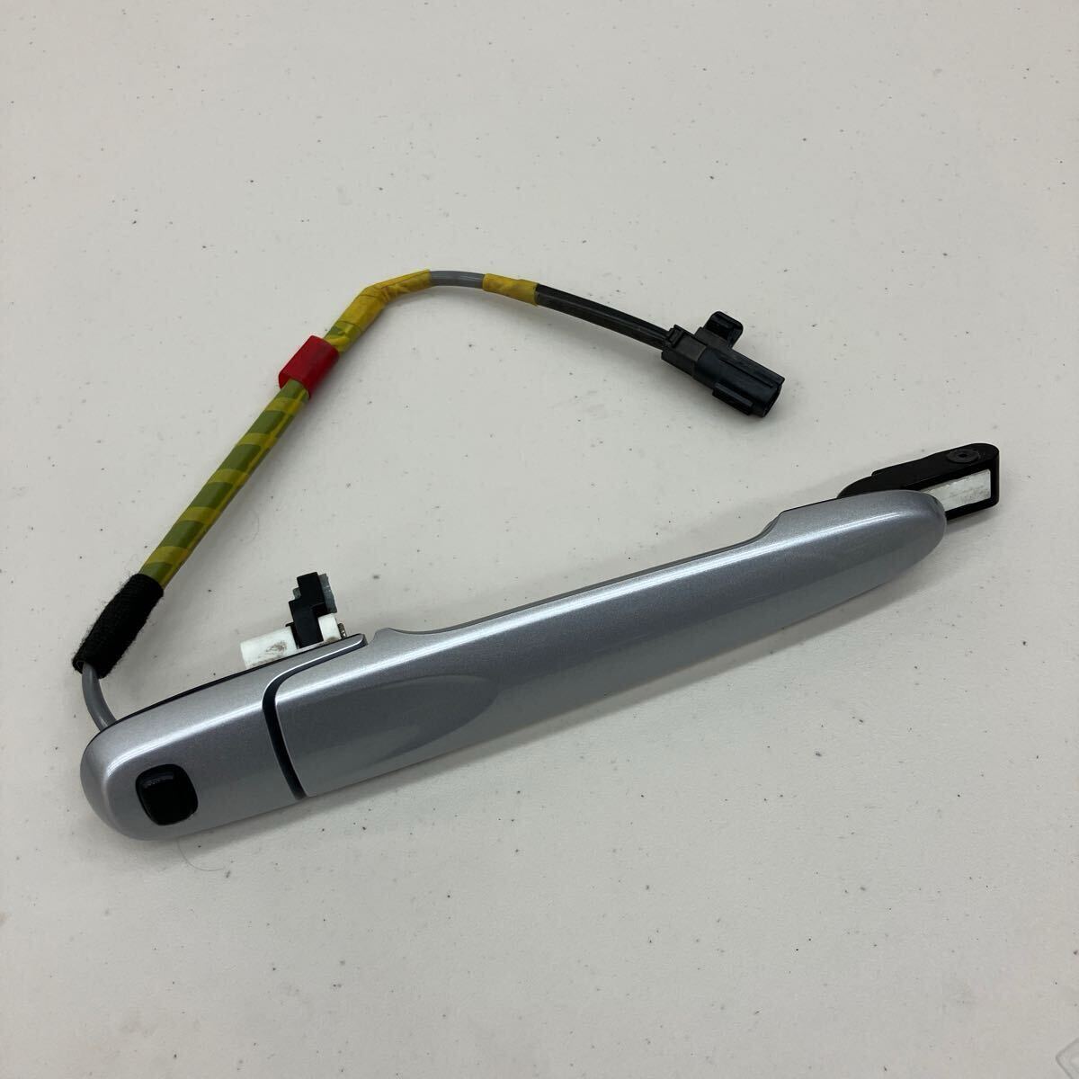 Yahoo!オークション - タント LA600S H29 運転席 アウターハンドル 右F...