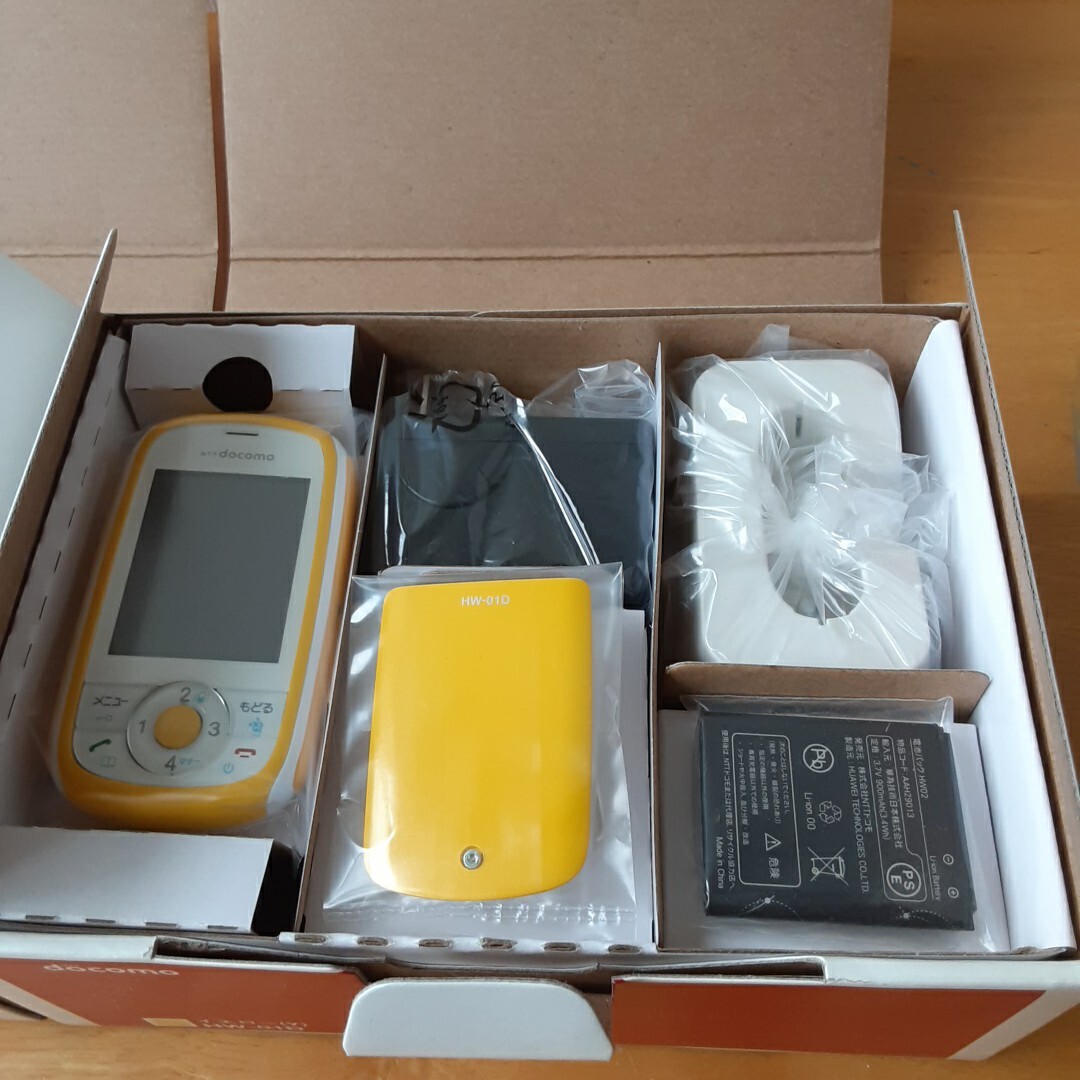 Yahoo!オークション - ドコモ キッズケータイ HW-01D ピンク イエロー ...