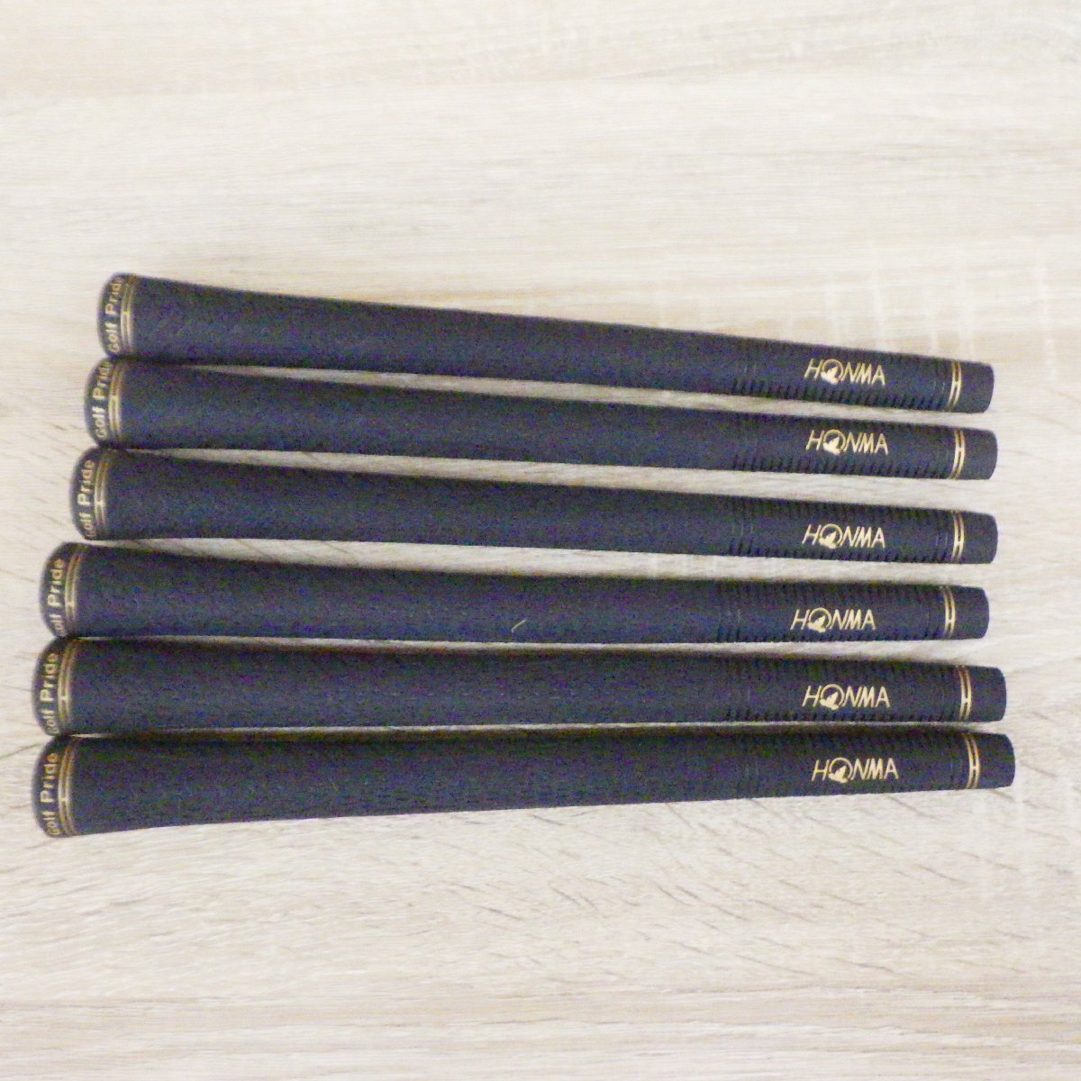 Yahoo!オークション - 本間 ホンマ 軽量 41g グリップ 6本セット 新品 ...