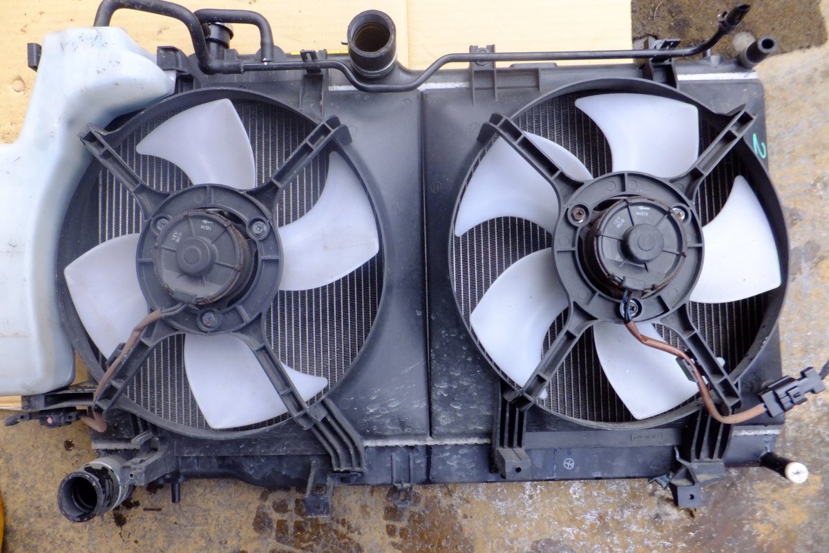 Yahoo!オークション - スバル レガシィ BP5 H20年 純正 ラジエーター ...