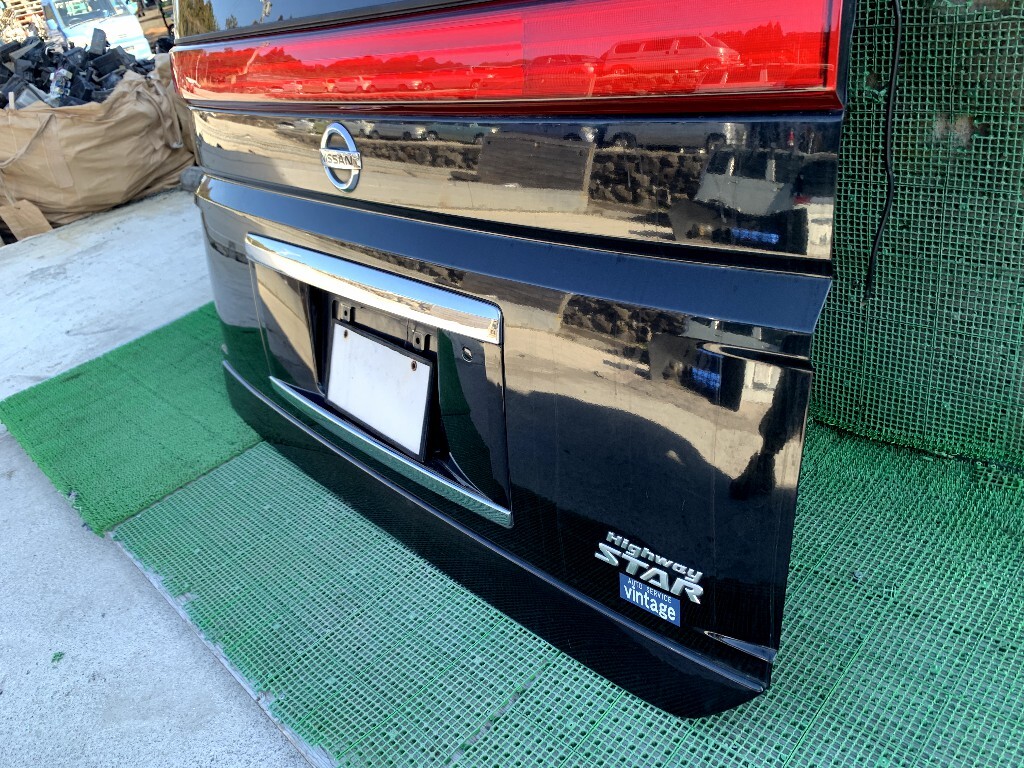 Yahoo!オークション - 即決値段 250218日産 E51 エルグランド カラー ...