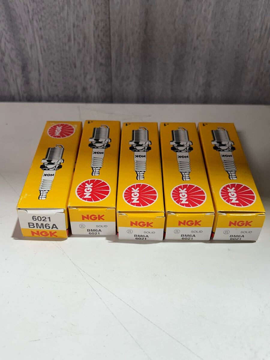 Yahoo!オークション - y050103a NGK BM6A 【6021】 一体形スパークプラ...