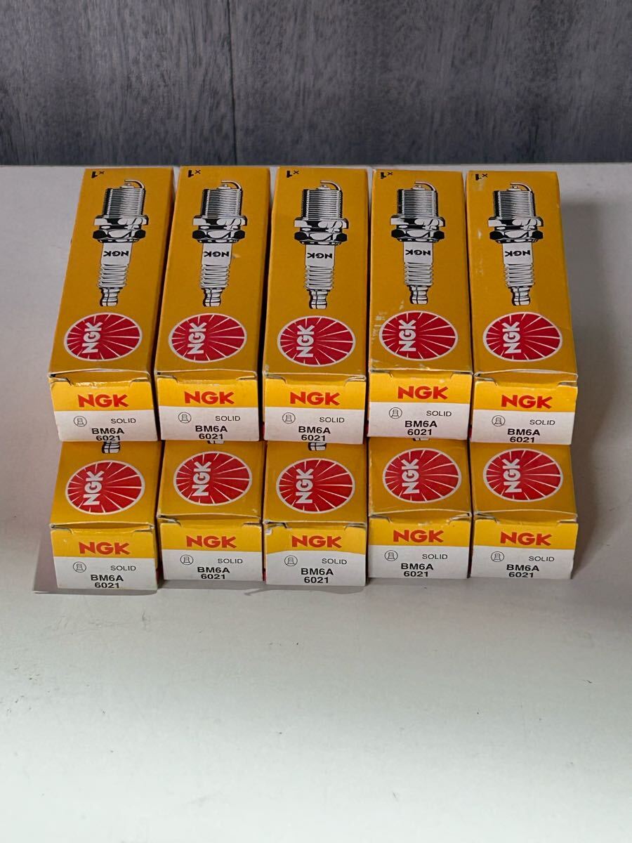 Yahoo!オークション - y051501a NGK BM6A 【6021】一体形スパークプラ...