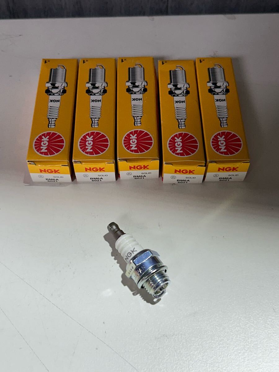 Yahoo!オークション - y051502a NGK BM6A 【6021】一体形スパークプラ...