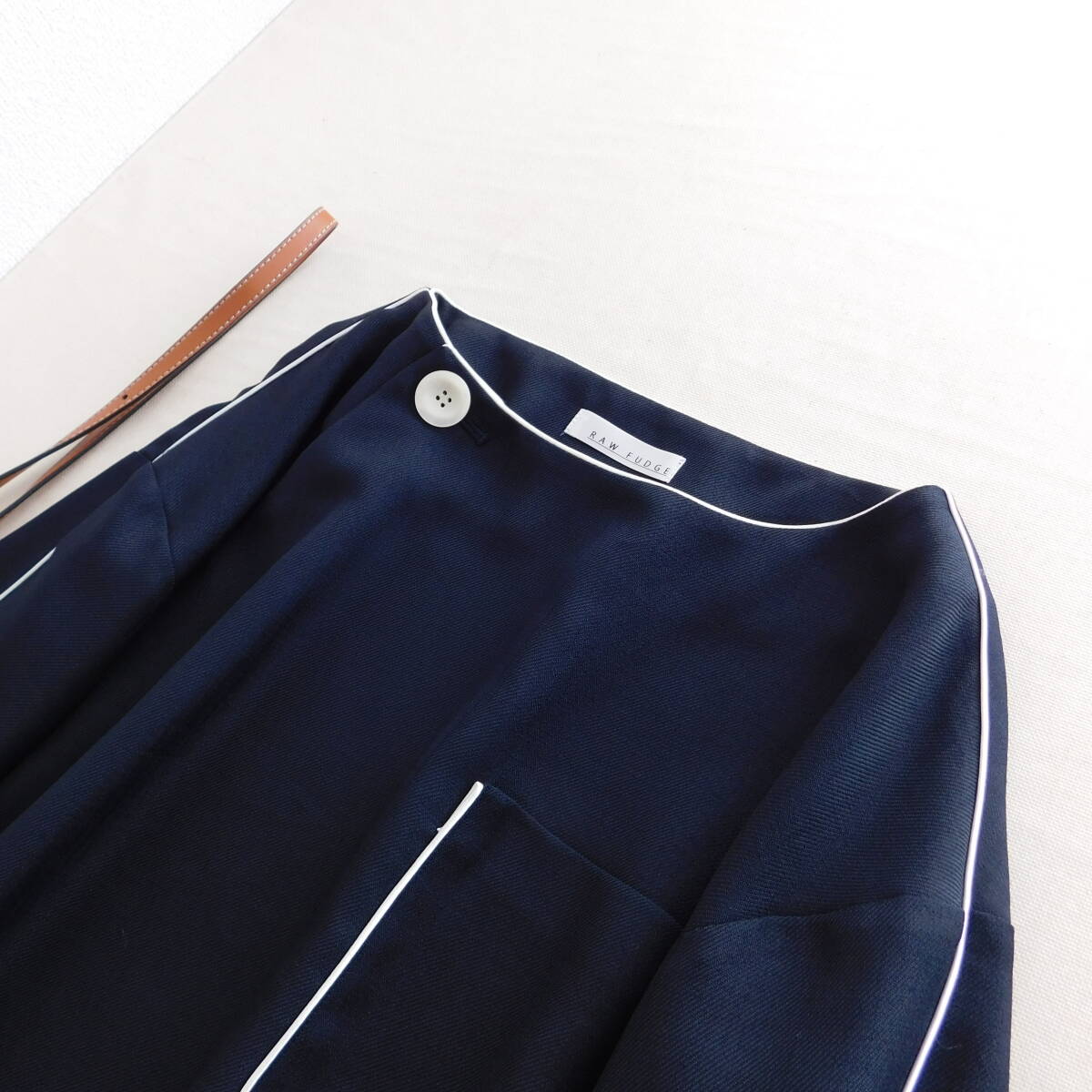 Yahoo!オークション - RAW FUDGE ローファッジ 新品同様 ブラウス C398