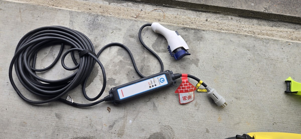 Yahoo!オークション - 日産 充電ケーブル 15m 200V EV車 PHEV車 電気自...
