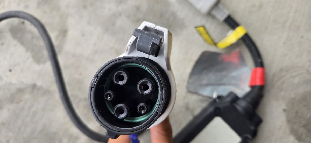 Yahoo!オークション - 日産 充電ケーブル 15m 200V EV車 PHEV車 電気自...