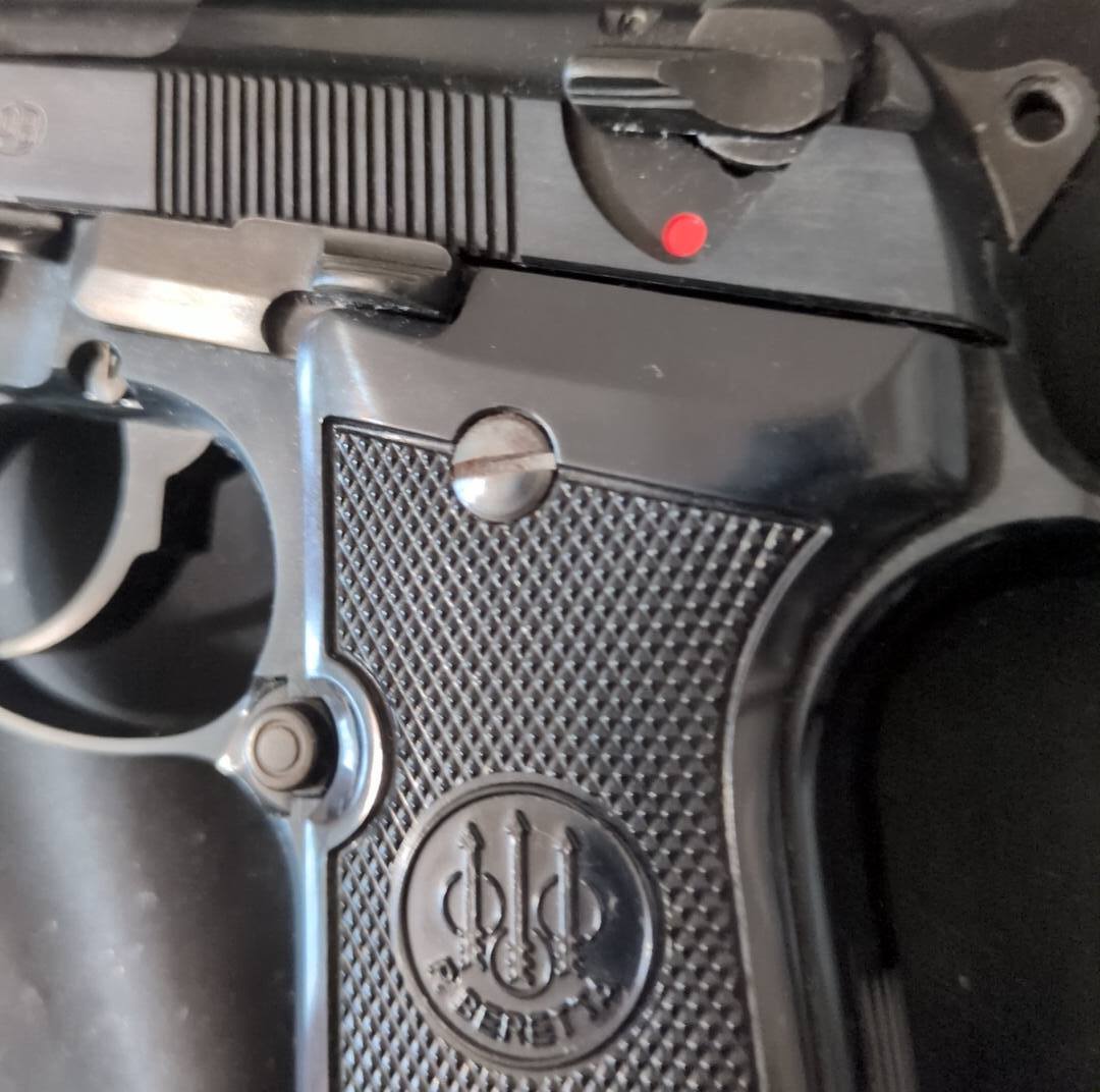 Yahoo!オークション - (a3)【極美品/新品同様】 スズキ ベレッタ M92SB...