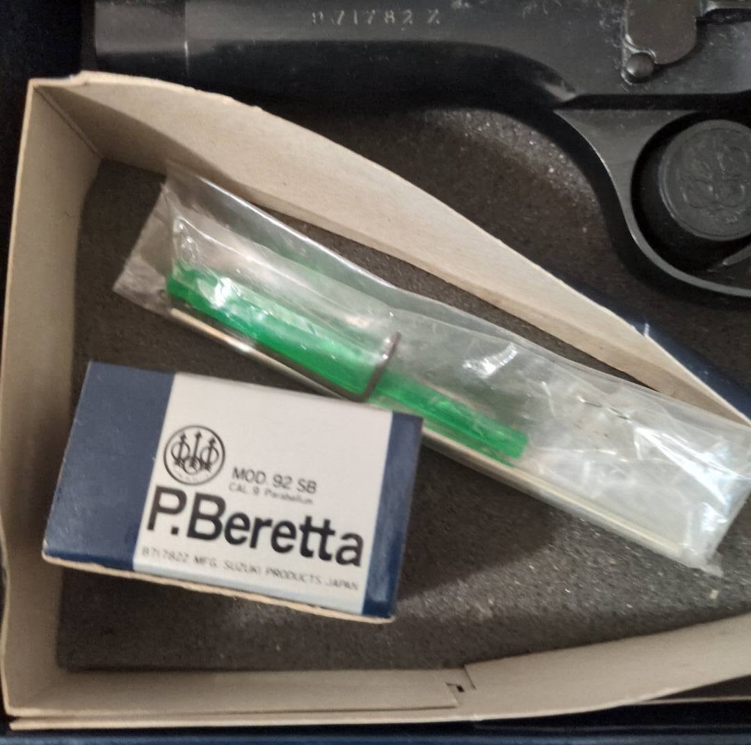 Yahoo!オークション - (a3)【極美品/新品同様】 スズキ ベレッタ M92SB...