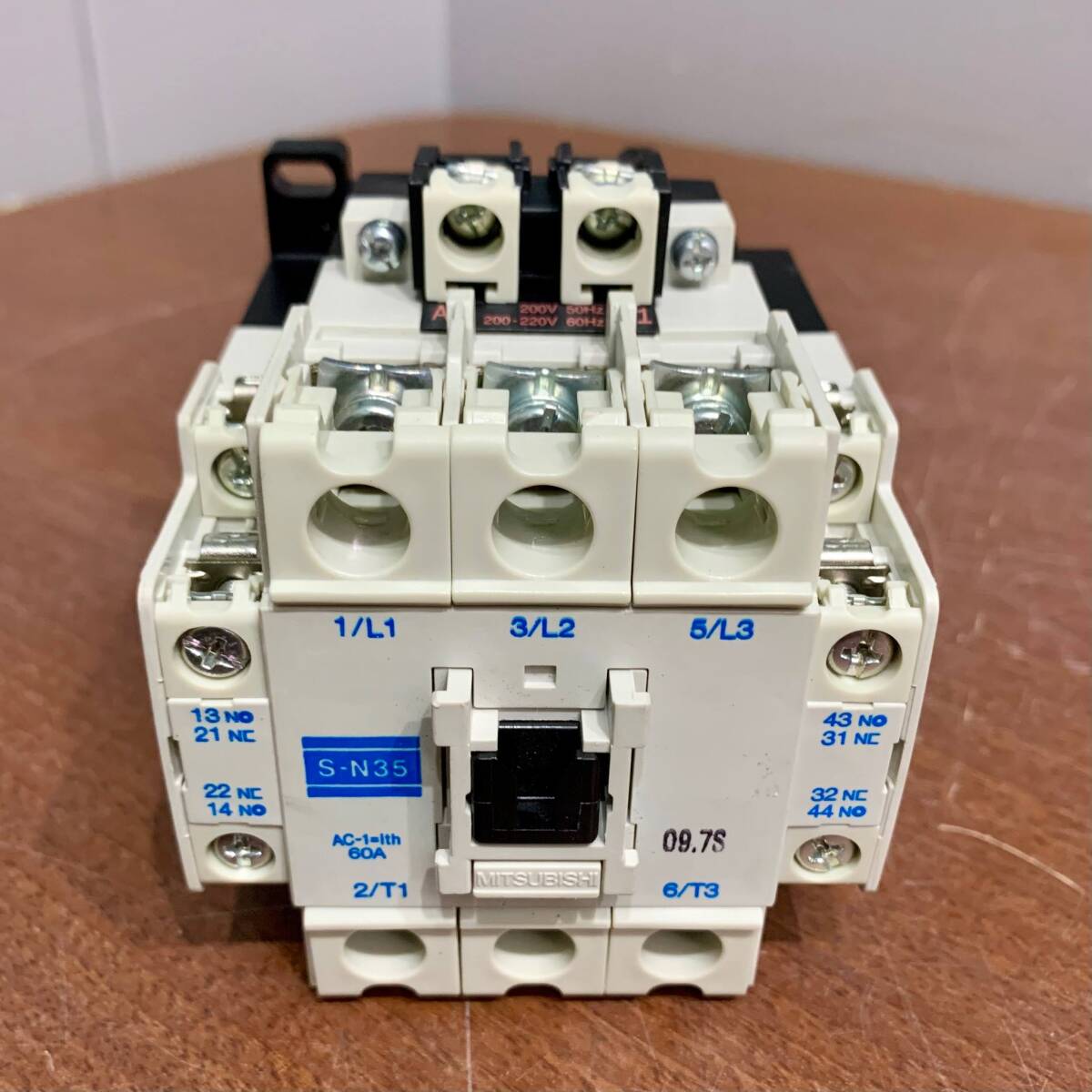 Yahoo!オークション - Y6 2 三菱電機 S-N35 低圧開閉器 電磁接触器 305...