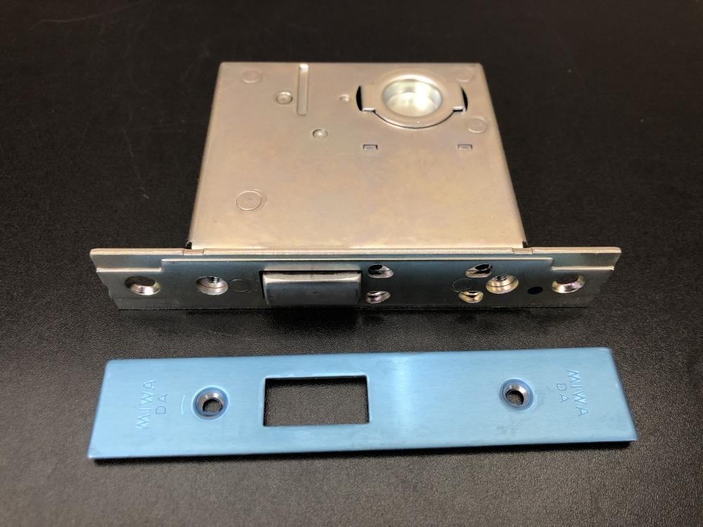 Yahoo!オークション - 016 未使用品 MIWA 美和ロック 本締錠 7DA-3 扉...