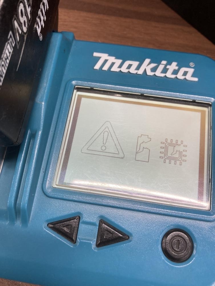 Yahoo!オークション - 006 おすすめ品・即決価格 マキタ バッテリ BL18...