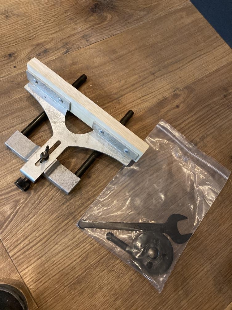 Yahoo!オークション - 023 おすすめ品 マキタ ルータ 3612