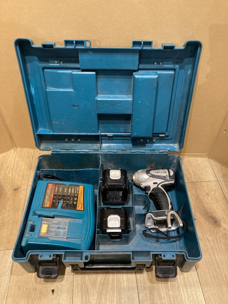 Yahoo!オークション - 018 ジャンク品 マキタ インパクトドライバ TD13...