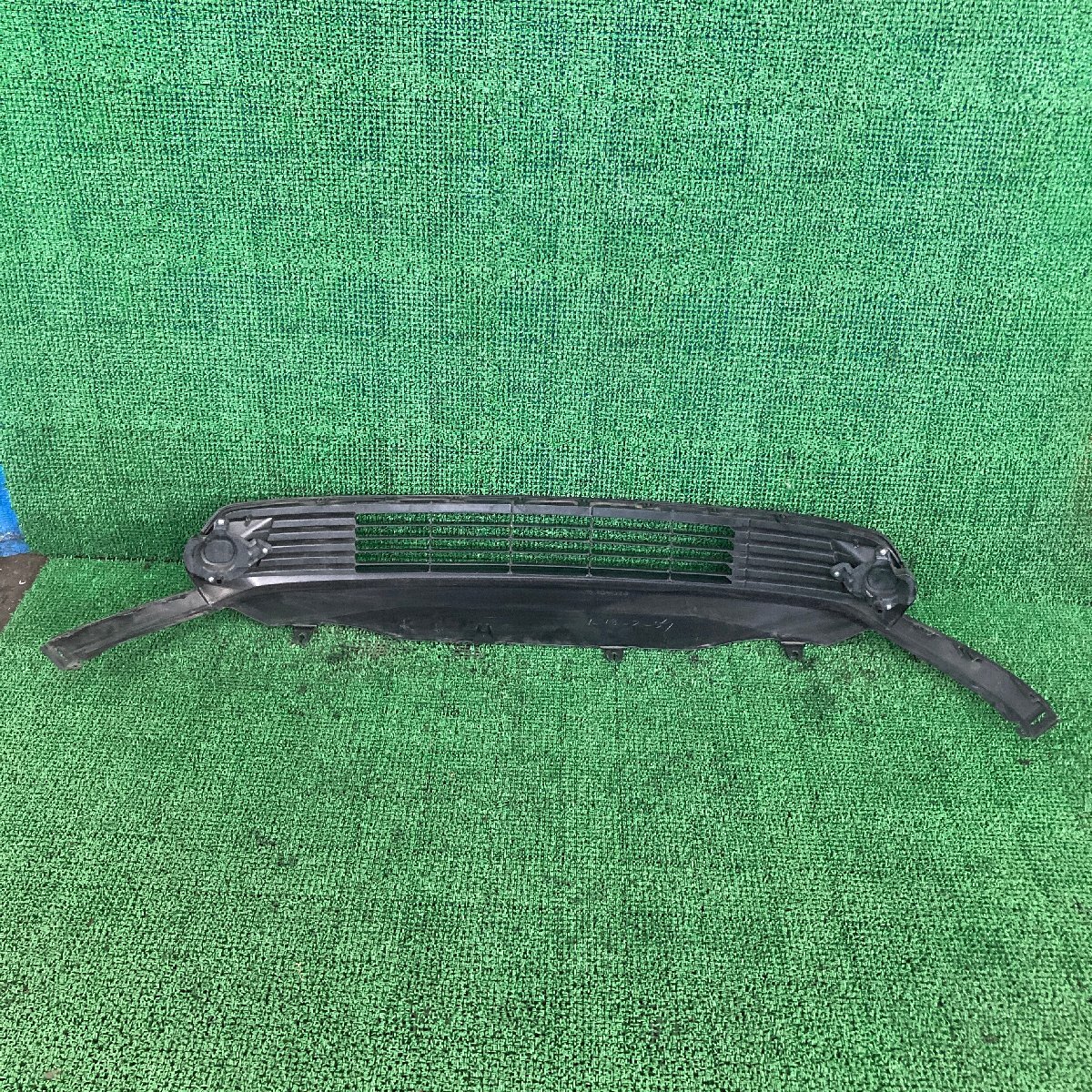 Yahoo!オークション - ヤリスクロス MXPJ10 Z フロント ロアグリル 黒...