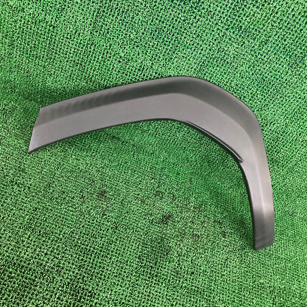 Yahoo!オークション - ヤリスクロス MXPJ10 Z リア 左 アーチモール ...