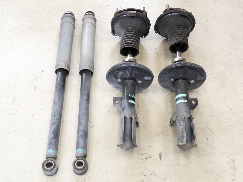 Yahoo!オークション - トヨタ ヴォクシー ノア AZR65 AZR60 純正 ショ...