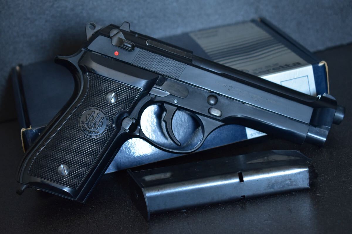Yahoo!オークション - [未発火] スズキ ベレッタ M92SB モデルガン カ...