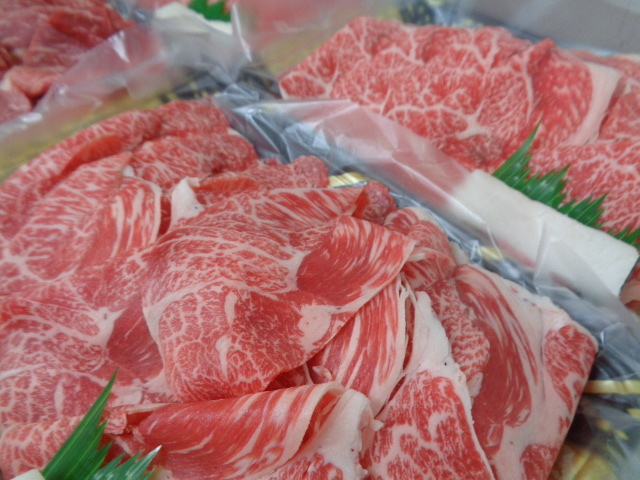 Yahoo!オークション - 千葉牛A5牝 超特肩肉＆モモ（コマ） 4kg （3...