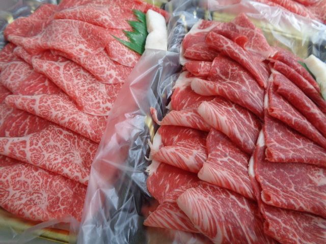 Yahoo!オークション - 千葉牛A5牝 超特肩肉＆モモ（コマ） 4kg （3...