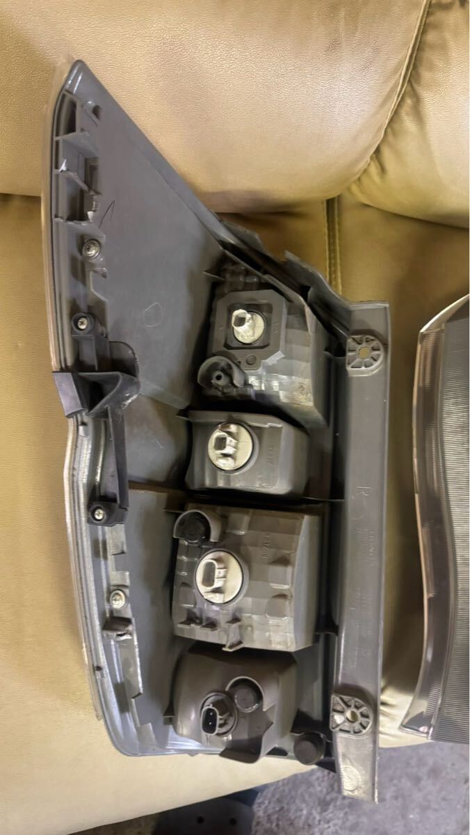 Yahoo!オークション - ステップワゴンRK1テールランプ左右セット