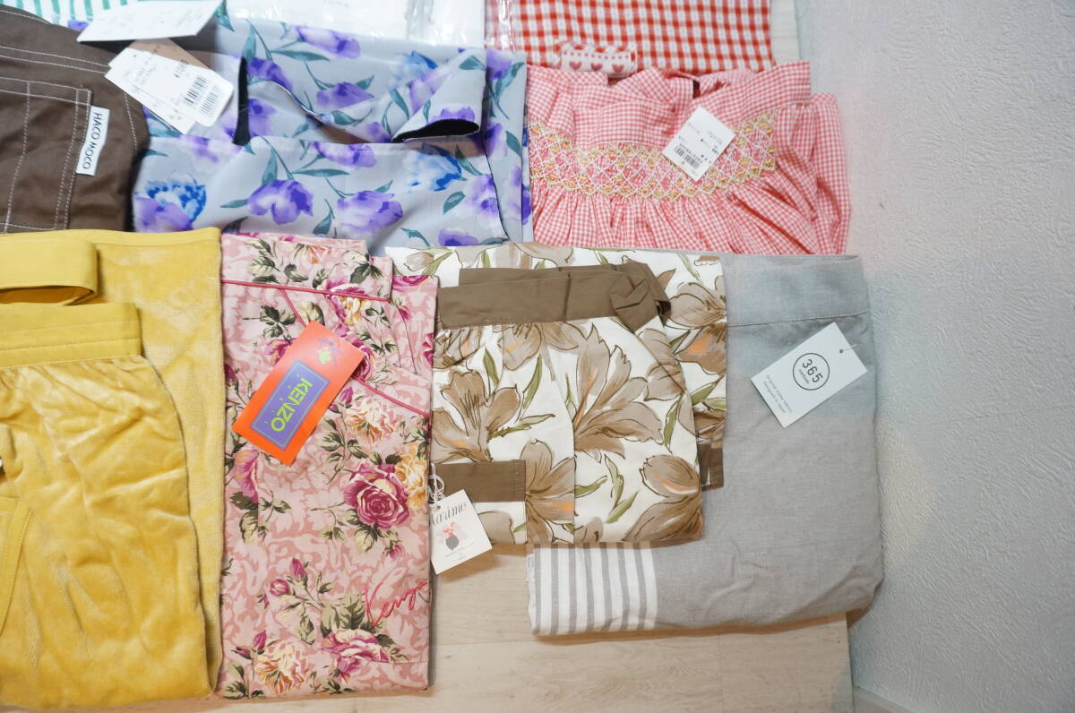 Yahoo!オークション - 【J31.O】超大量 20点以上 タグ付き エプロン 色...