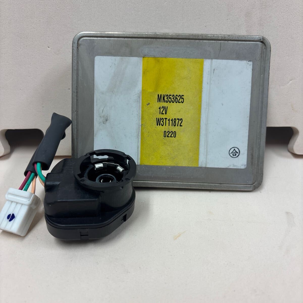 Yahoo!オークション - 良品 三菱 ブルーテックキャンター 12V HID バラ...