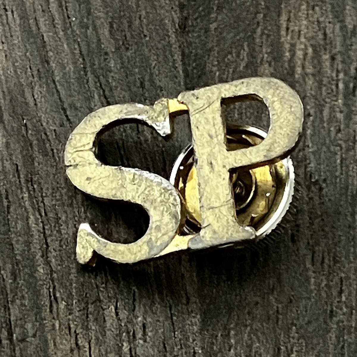 Yahoo!オークション - SK SP 警察グッズ コレクション ピンズ ピンバッ...