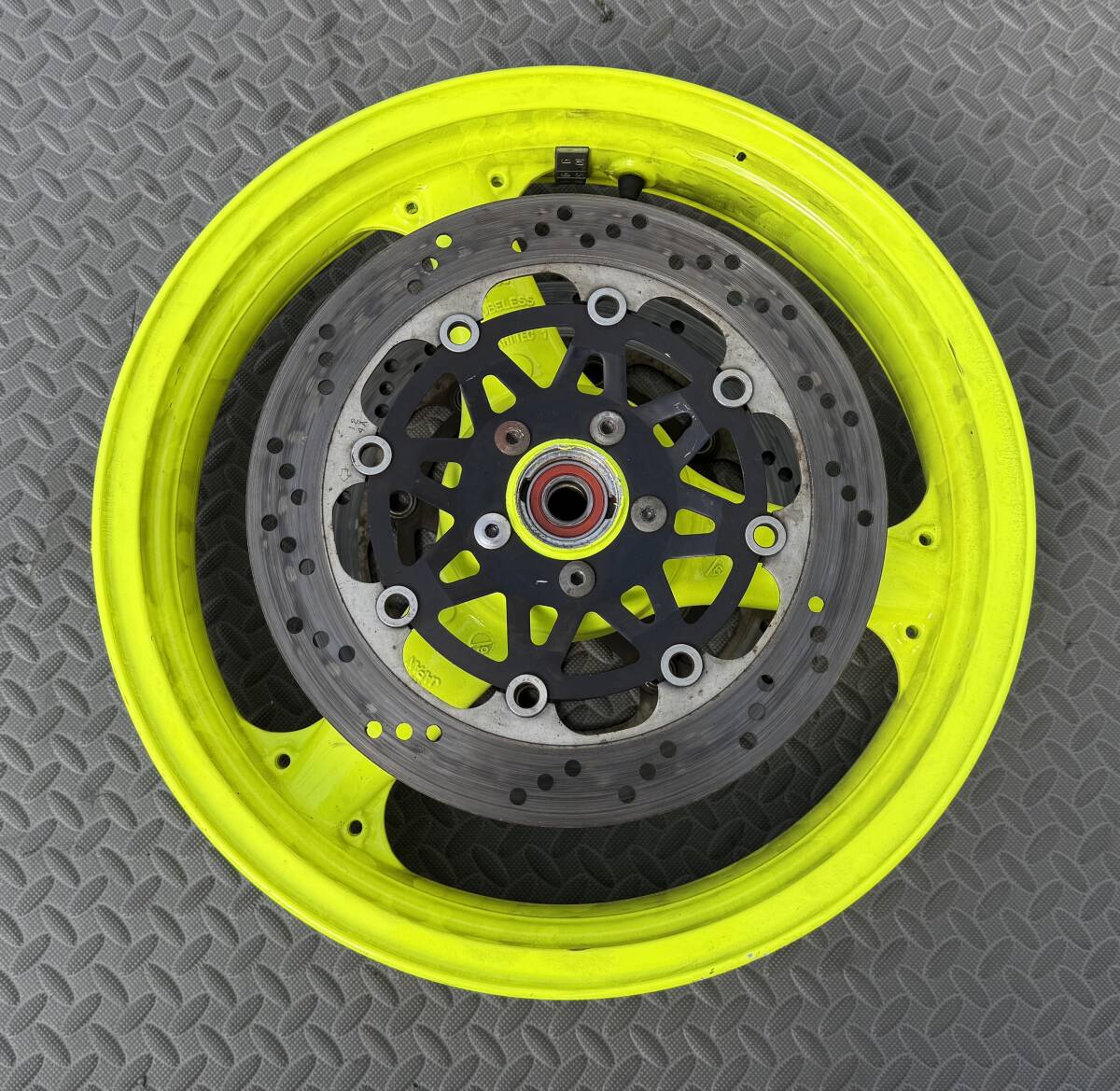 Yahoo!オークション - ZXR400/R フロントホイール 3.50×17 ローター付...