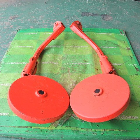 Yahoo!オークション - 愛知 T79 トラクター 用 尾輪 左右 セット 取付 ...