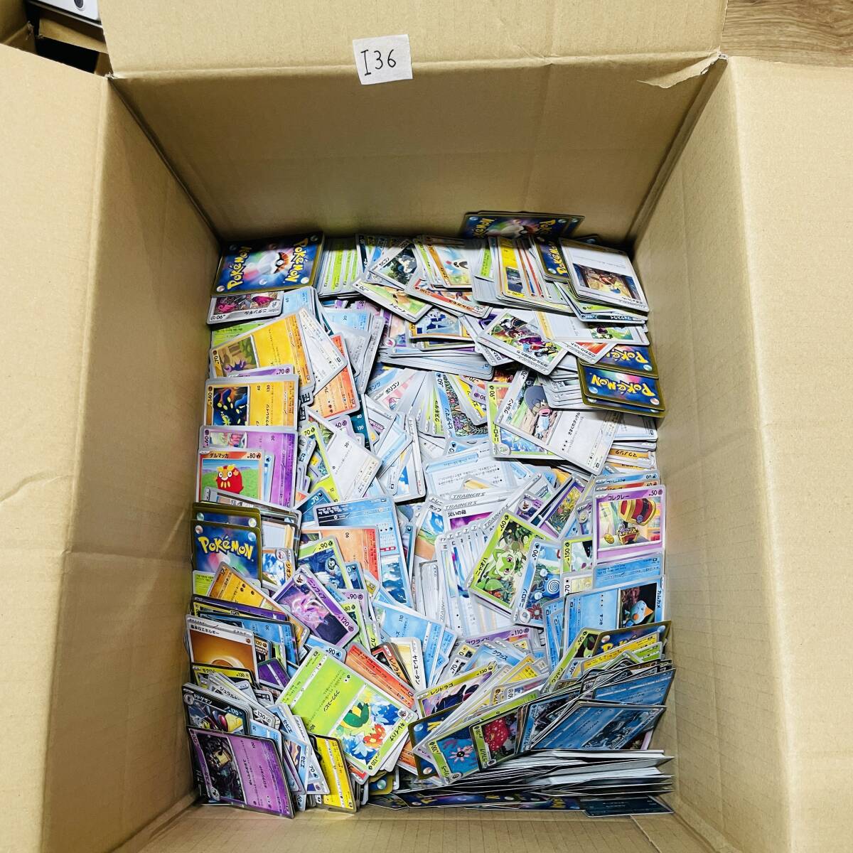 Yahoo!オークション - (佐)I36【ポケカ大量まとめ】13Kgぶん ポケモン...