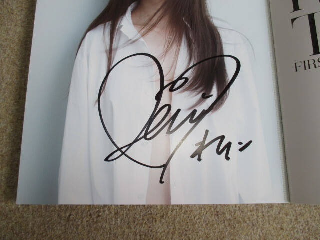 Yahoo!オークション - 高城れに1st写真集 9 Kaw 集英社 初版