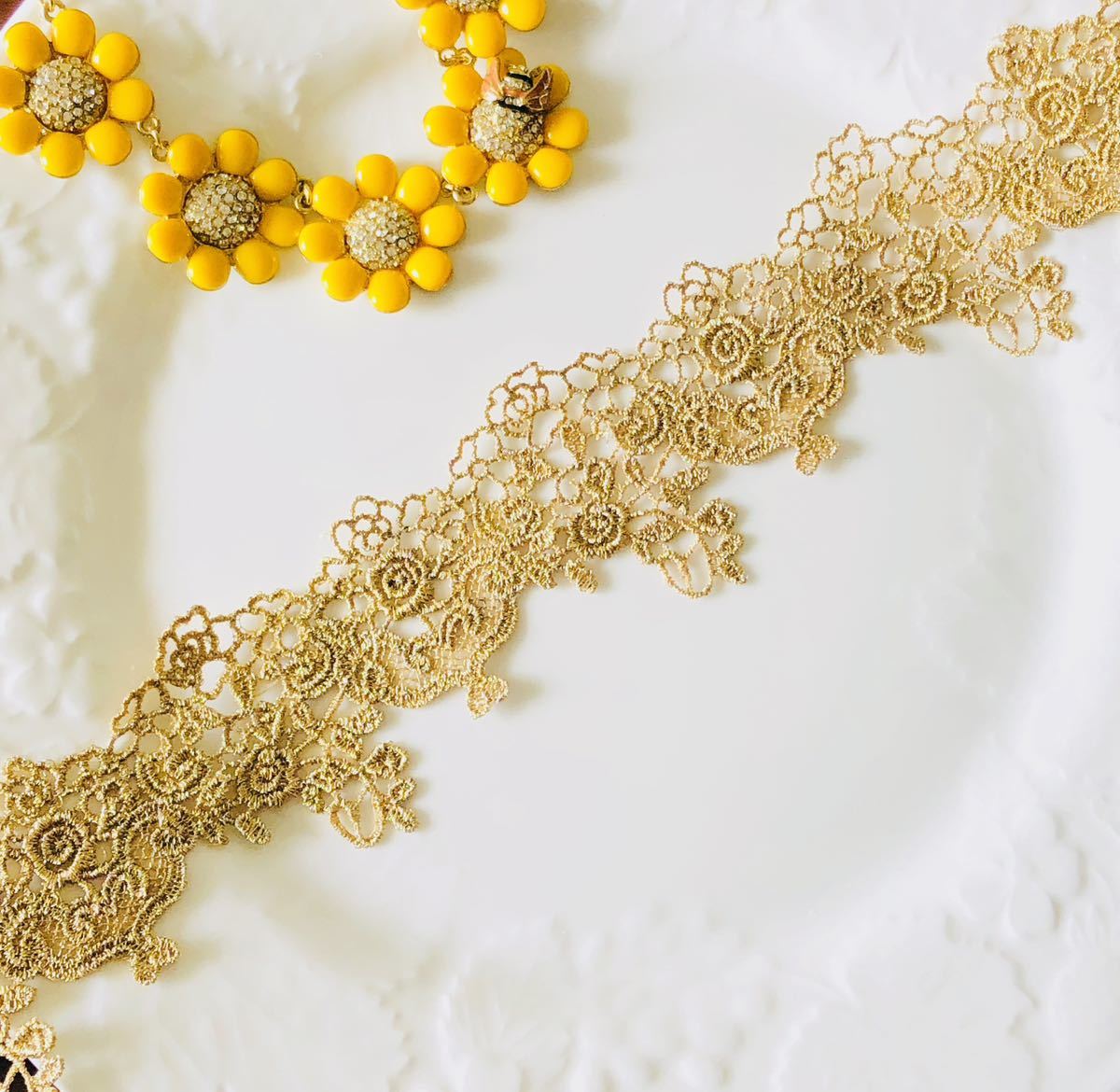 Yahoo!オークション - R1468 手芸用ゴールドレース 幅約6.2cm 1m