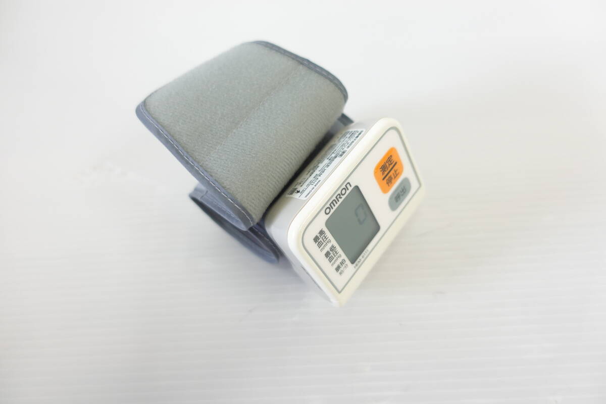 Yahoo!オークション - OMRON HEM-6111 血圧