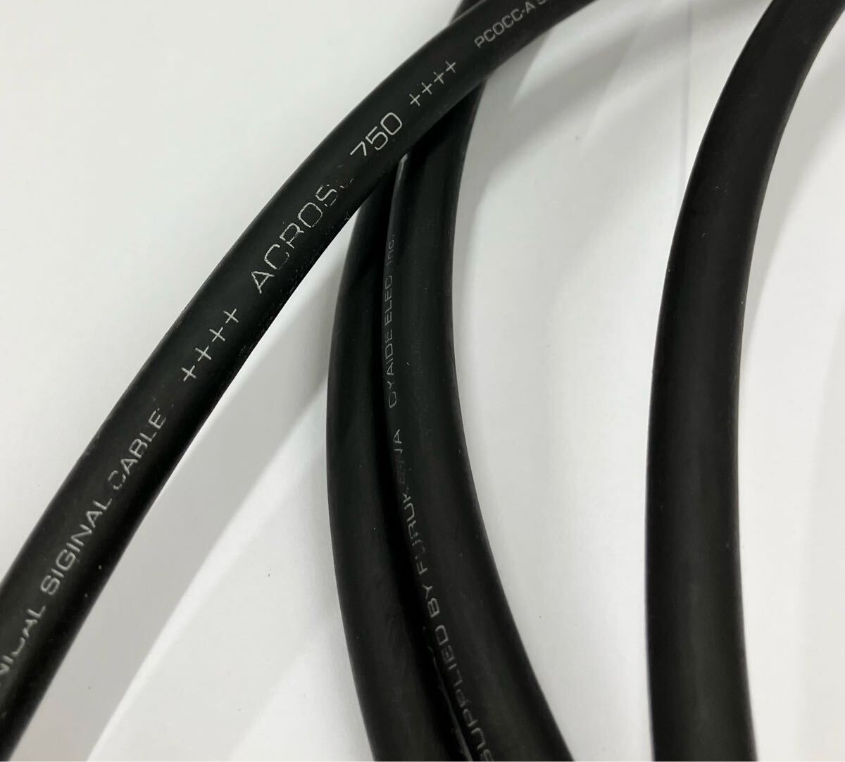 Yahoo!オークション - オヤイデ ACROSS 750 RR V2 RCAケーブル ペア 1....