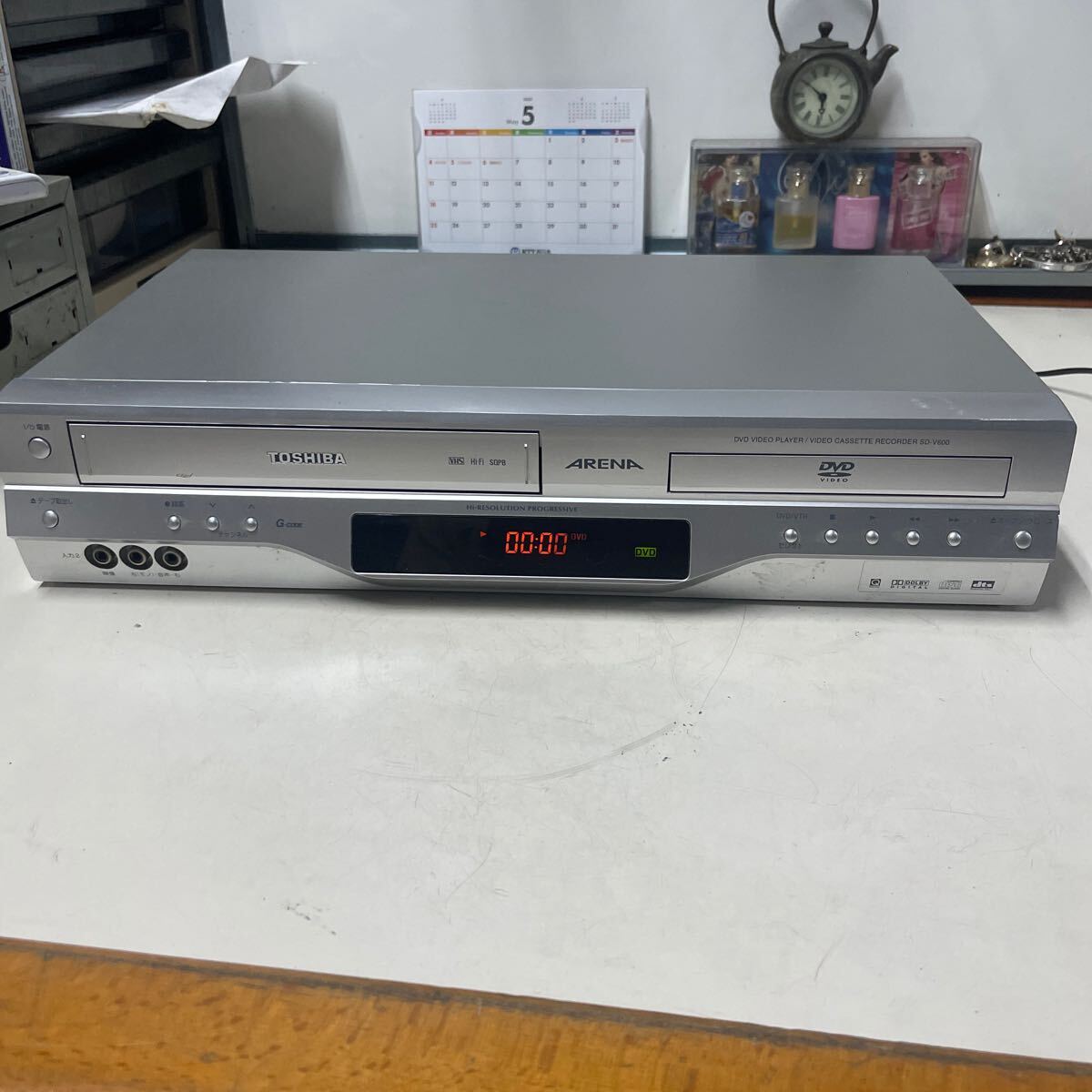 TOSHIBA 東芝 VTR一体型DVDビデオプレーヤー SD-V600 2006年製 リモコン無し VHS/DVD(VHSビデオデッキ)｜売買されたオークション情報、yahooの商品情報を ...