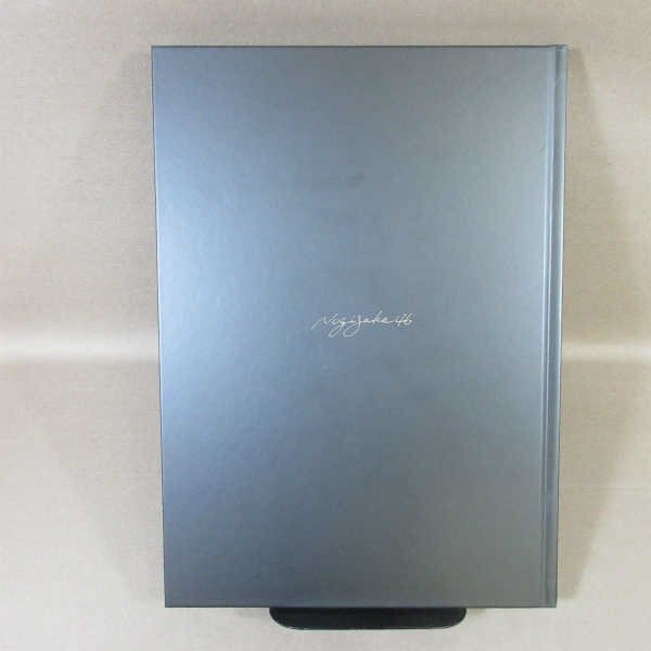 Yahoo!オークション - B449 公式図録 乃木坂46 春夏秋冬 / フォーシー...