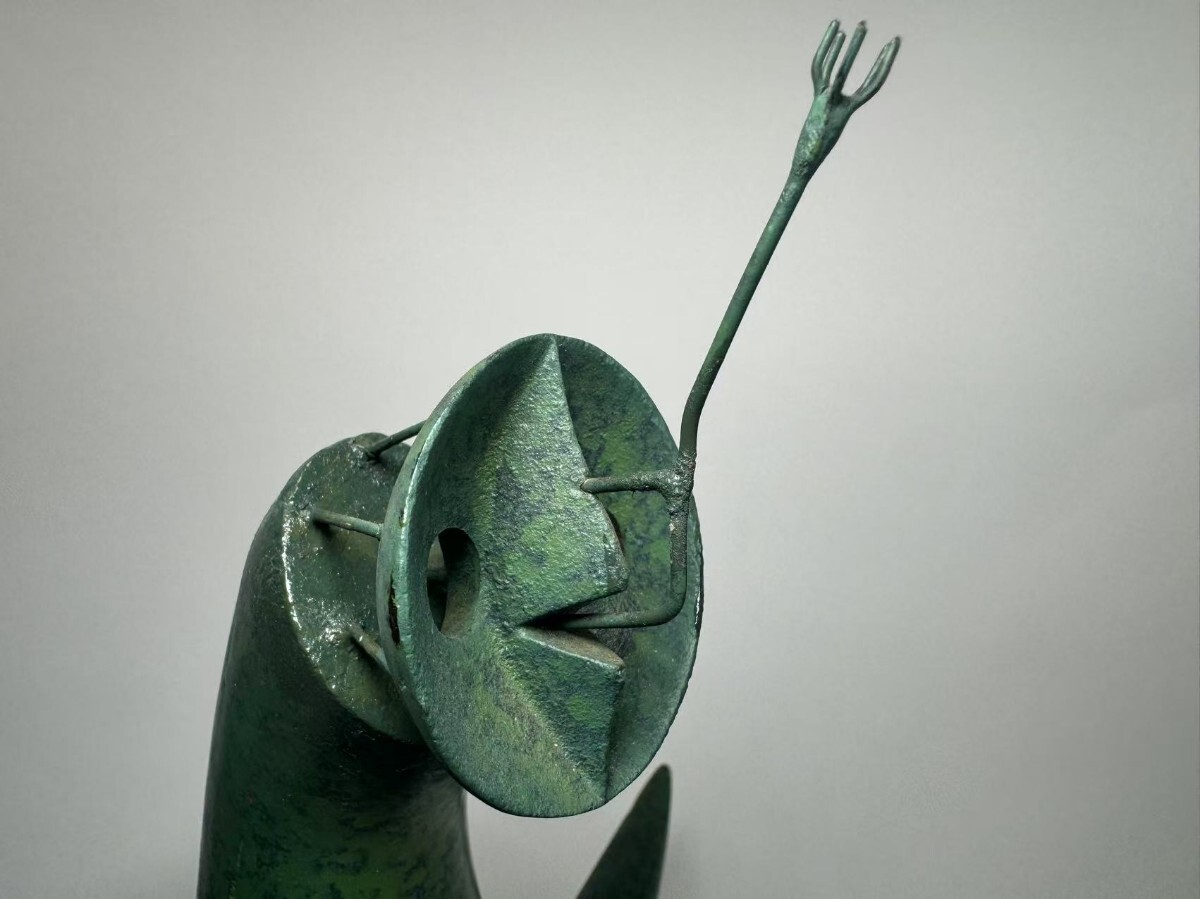 AS250 岡本太郎 太陽の塔 鉄製 1970年 EXPO’70 日本万国博覧会 オブジェ 当時物 置物 元箱付 H34.5cm(鉄製)｜売買されたオークション情報、yahooの商品情報を ...