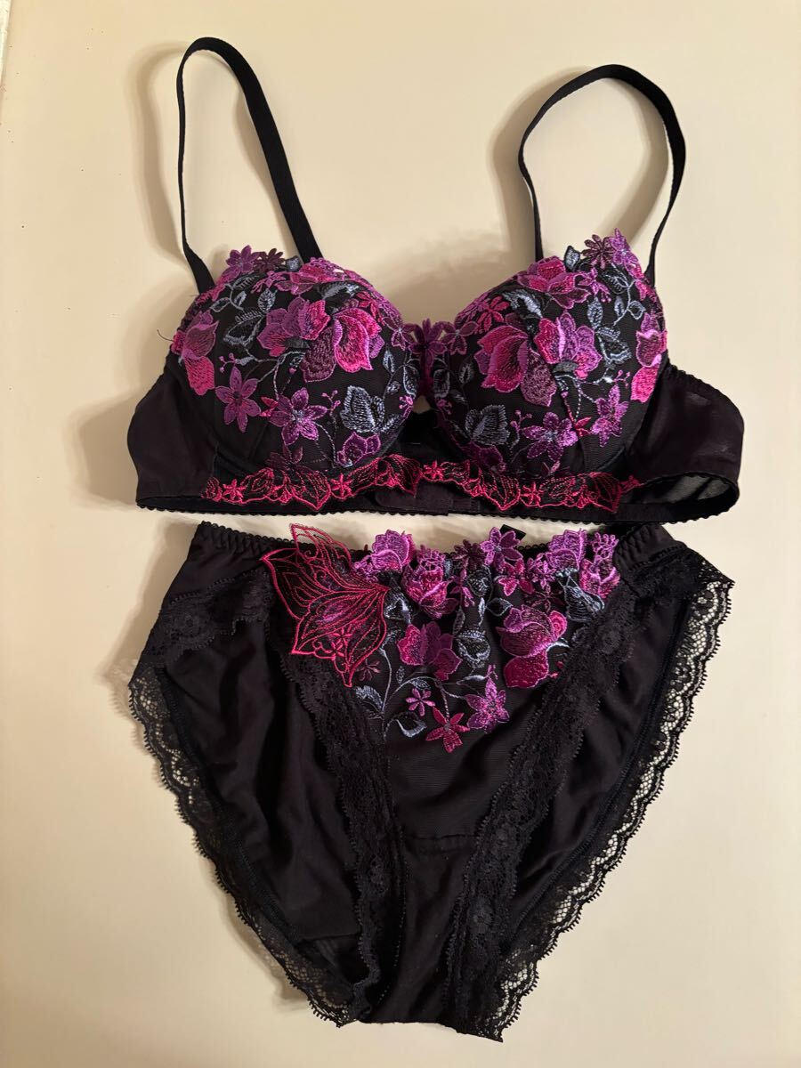 Yahoo!オークション - Wacoal/ワコール/Salute/サルート/C70/M/33G/33...