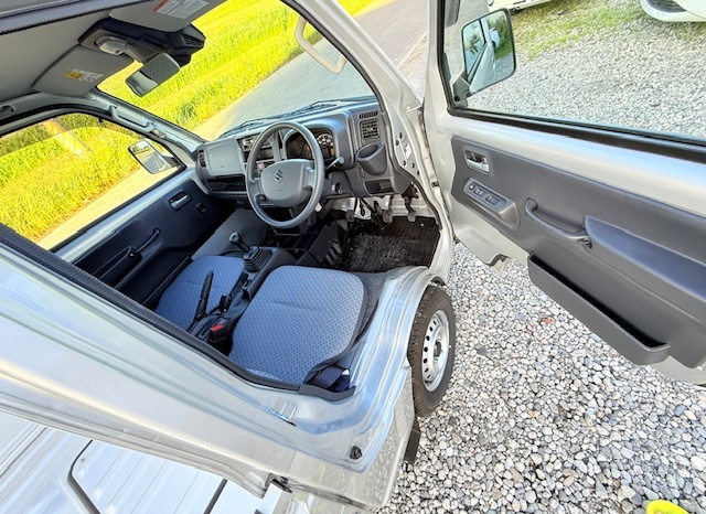 Yahoo!オークション - 令和5年スズキキャリィDA16T 1300km 4WD ABS LDA...